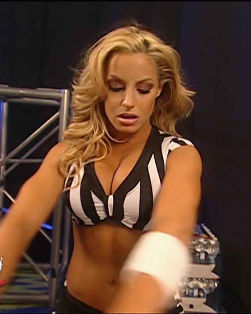 Trish Stratus | Scrolller