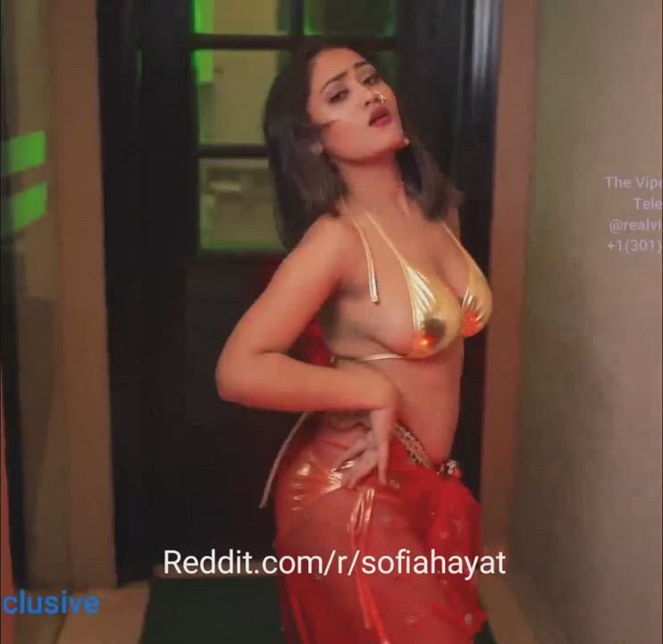 That Twinkle Girl New Video (Link In Comments) | Scrolller