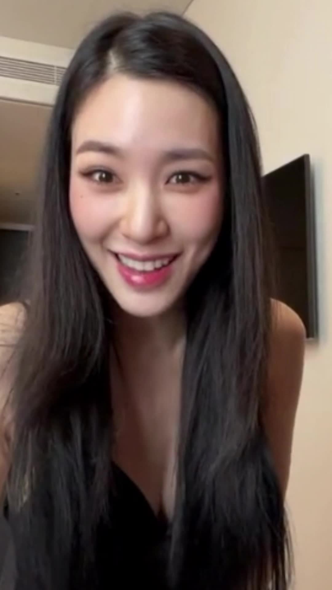 Tiffany Young | Scrolller