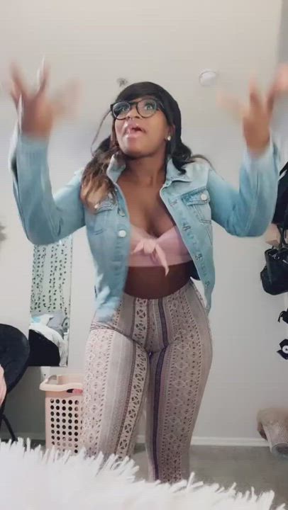 Shawty got Some ass on Her | Scrolller