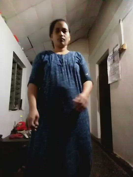 Mallu aunty flashing 🍑 | Scrolller