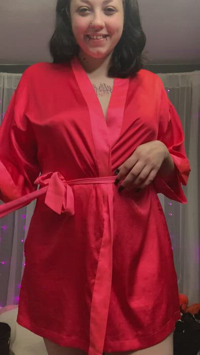 Cute little robe reveal 😘 | Scrolller