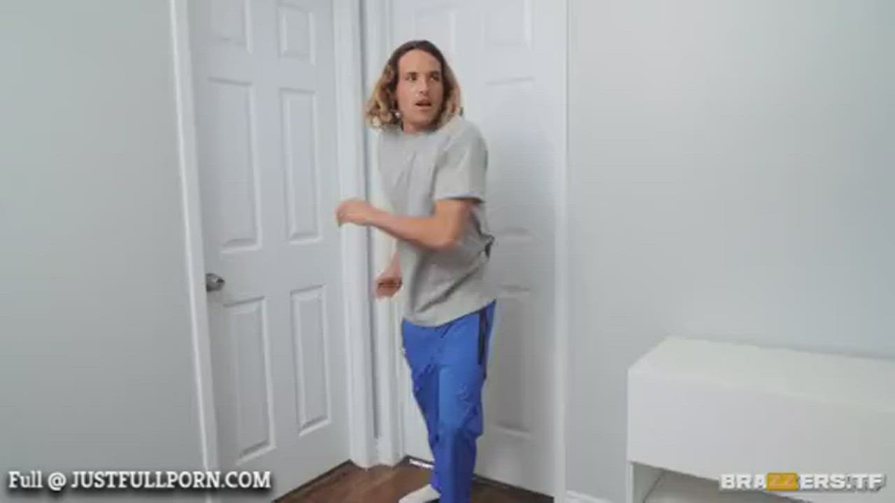 Sneaky Grandma Tyler Nixon, Sally D’Angelo | Scrolller