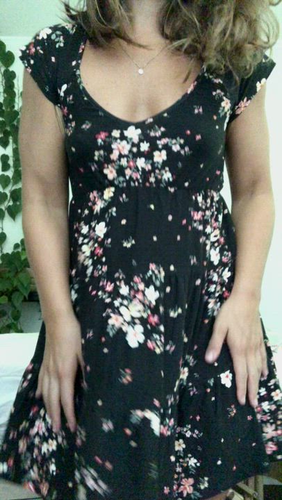 Cute little sun dress, huh? | Scrolller