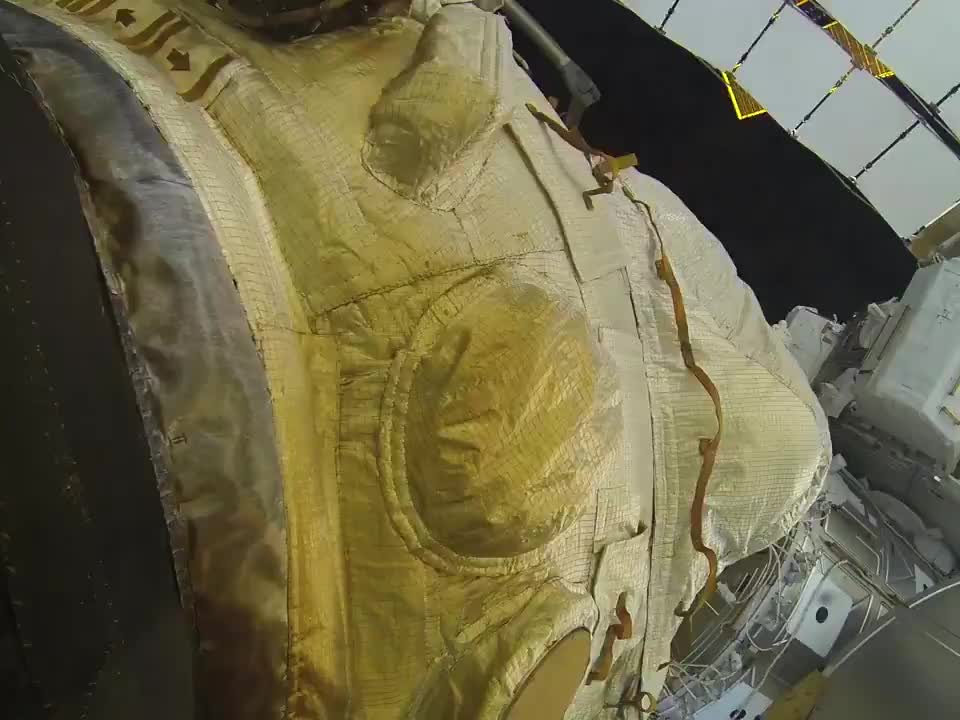 This is how you change parking spots in space | Scrolller