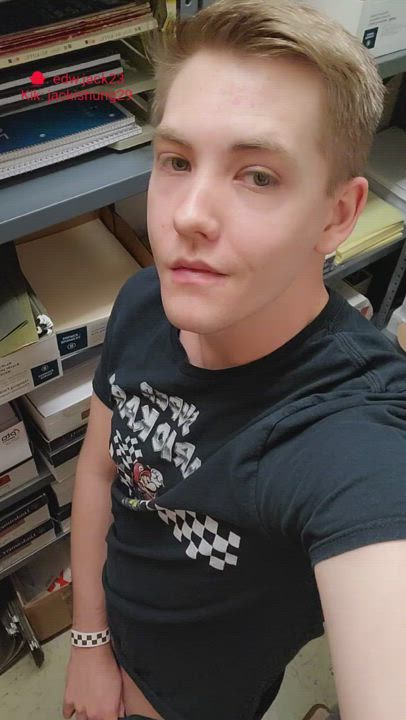 Come choke on my cock in the supply closet 😉 | Scrolller
