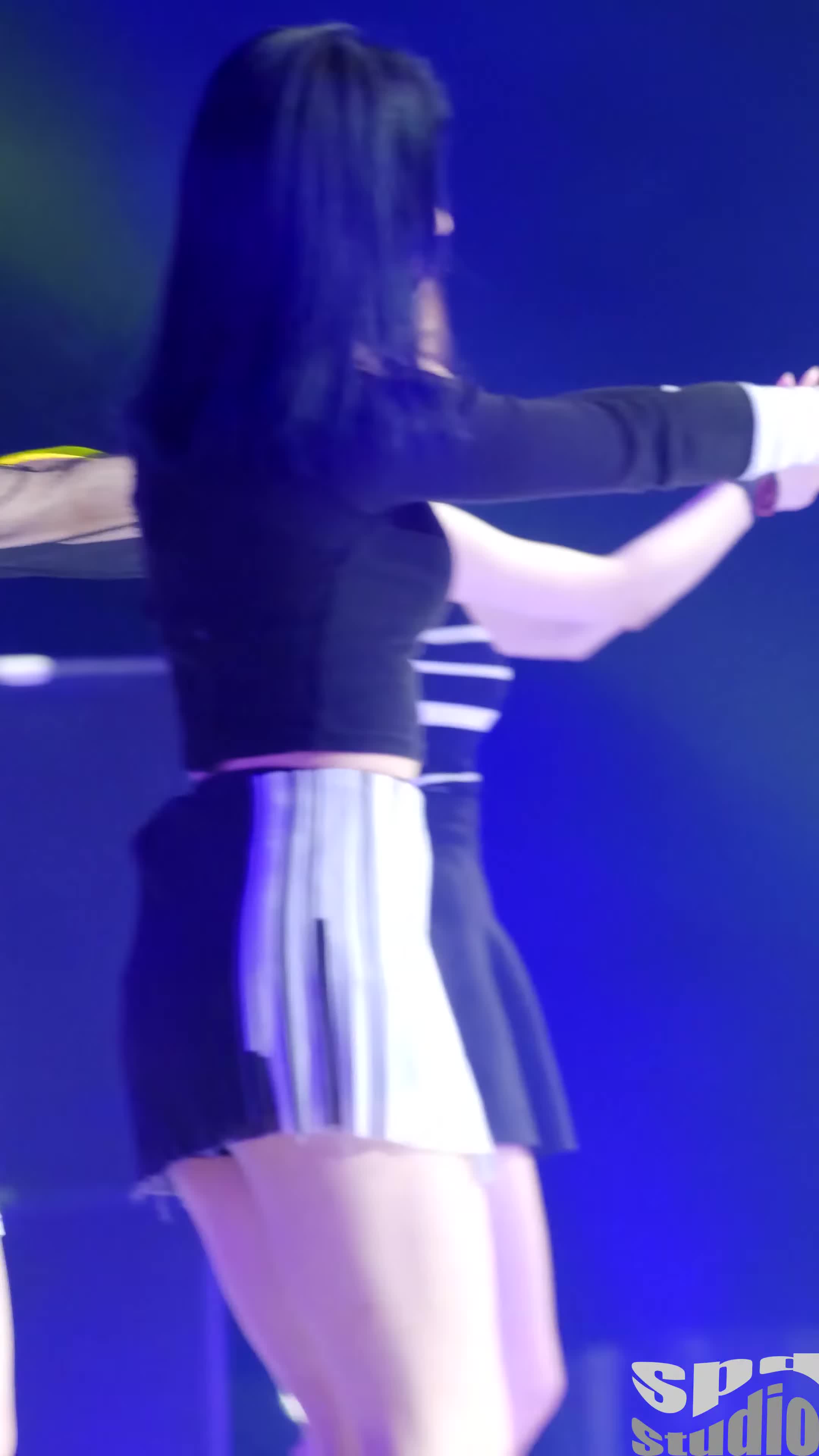 Fromis 9 Happy Saerom Day Scrolller