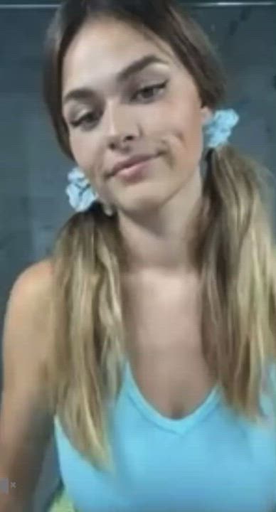 hi I'm Cienna, your lil' cinnamon angel👰🏽‍♀️💖 | Scrolller