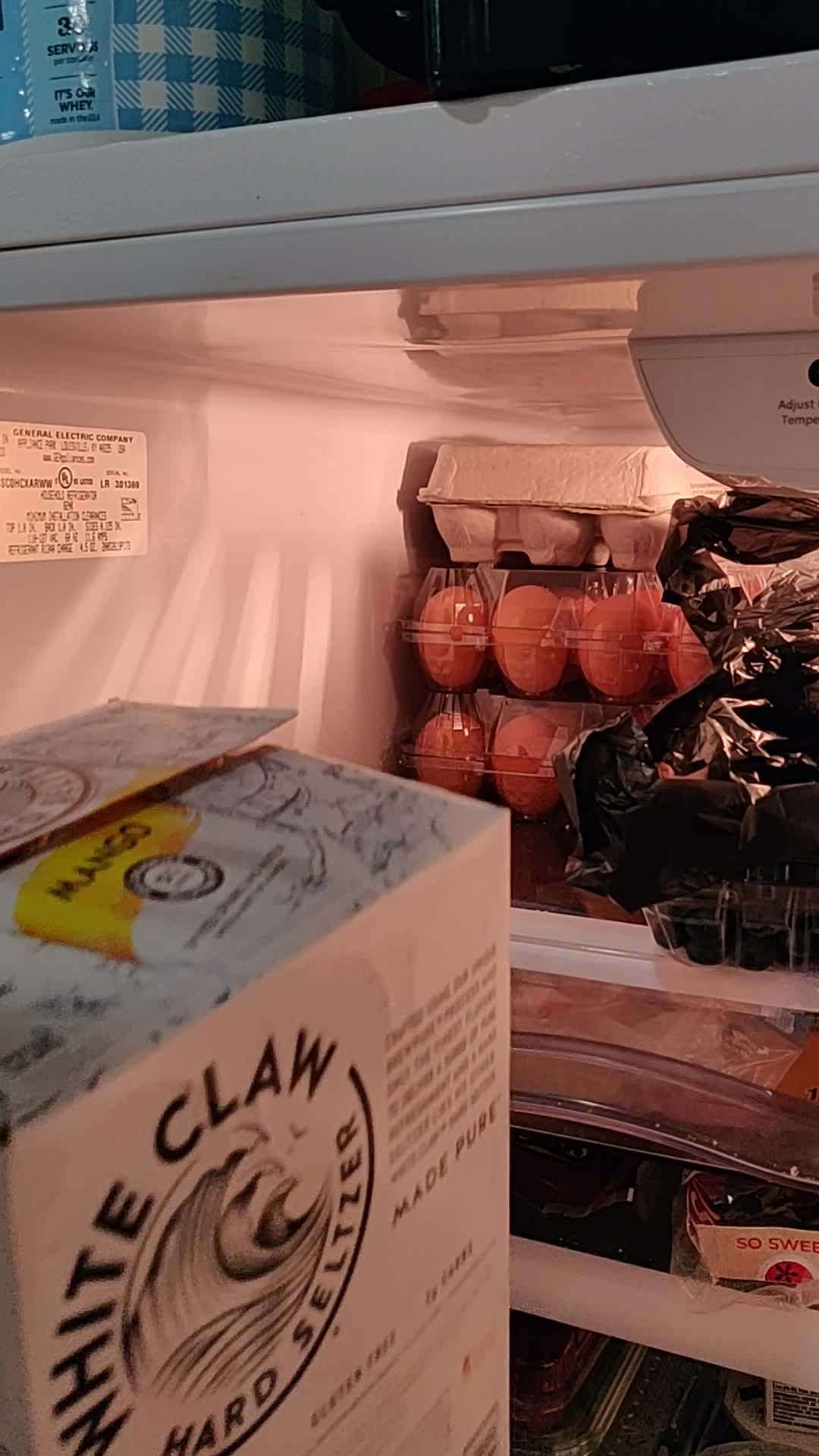 My shelf was made to hold these claws | Scrolller