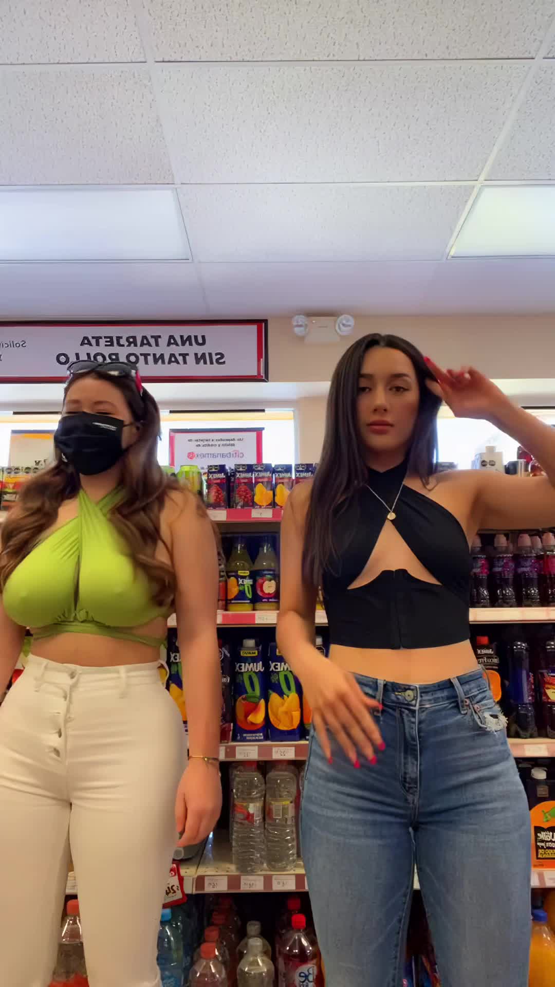 Paulina Serrano rocking the green top | Scrolller