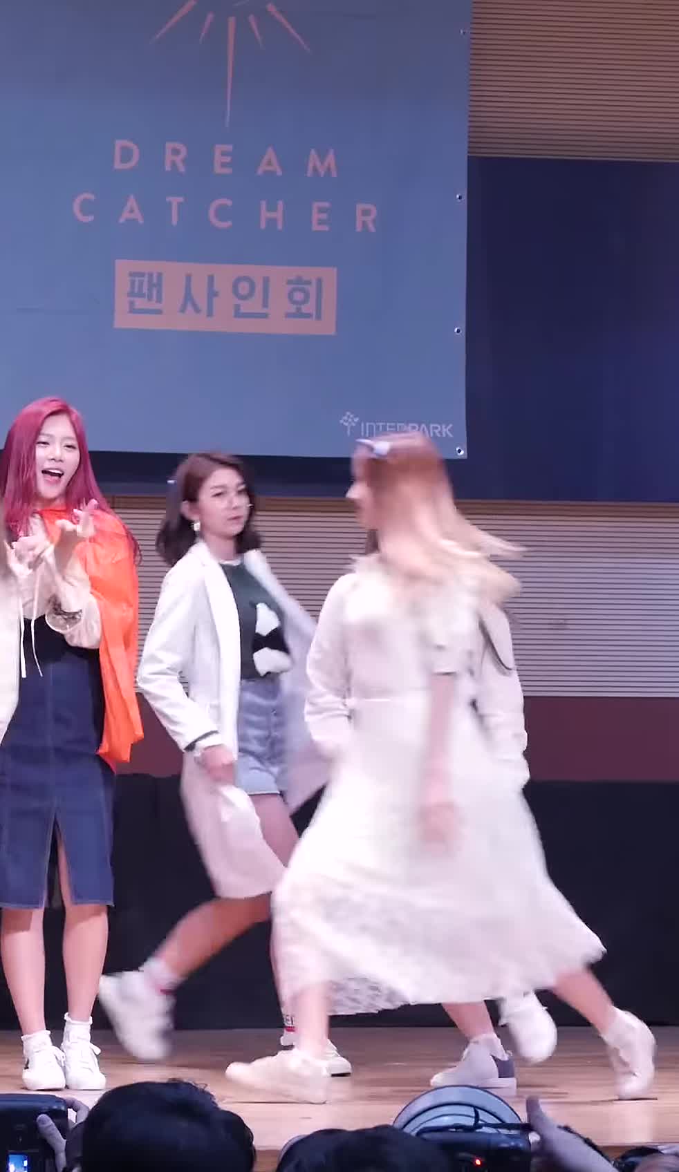 Dreamcatcher - Gahyeon | Scrolller