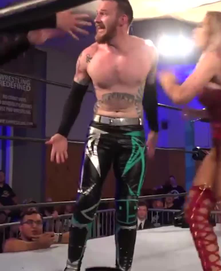 Oh my GAWD! | Scrolller