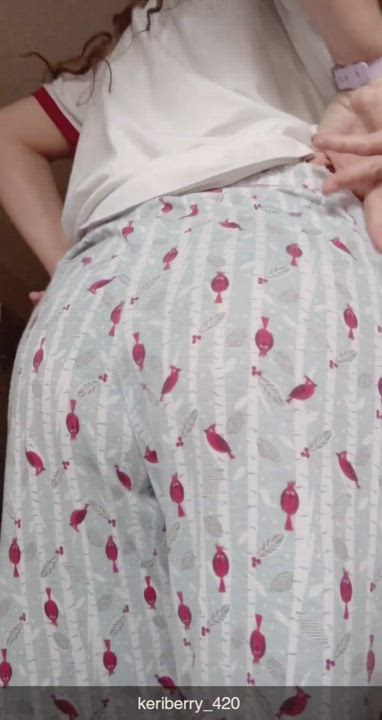 Eat my butt? (f) 39 | Scrolller