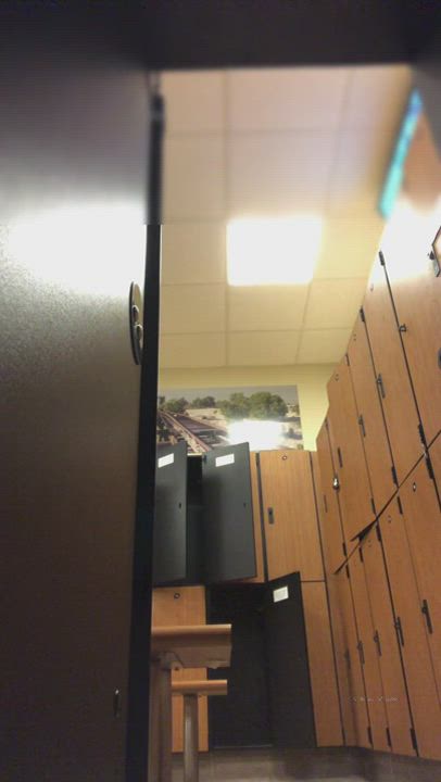 Jerking and Showing some ass | Scrolller