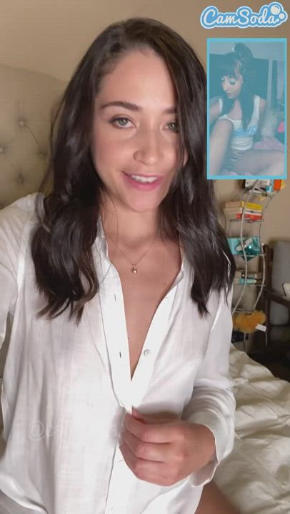 Avi Love and her GF facetiming Each other 🔥🔥🔥 | Scrolller