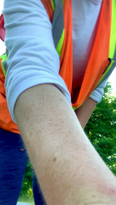 I hope you like what I’m hiding under my safety vest 😸 | Scrolller