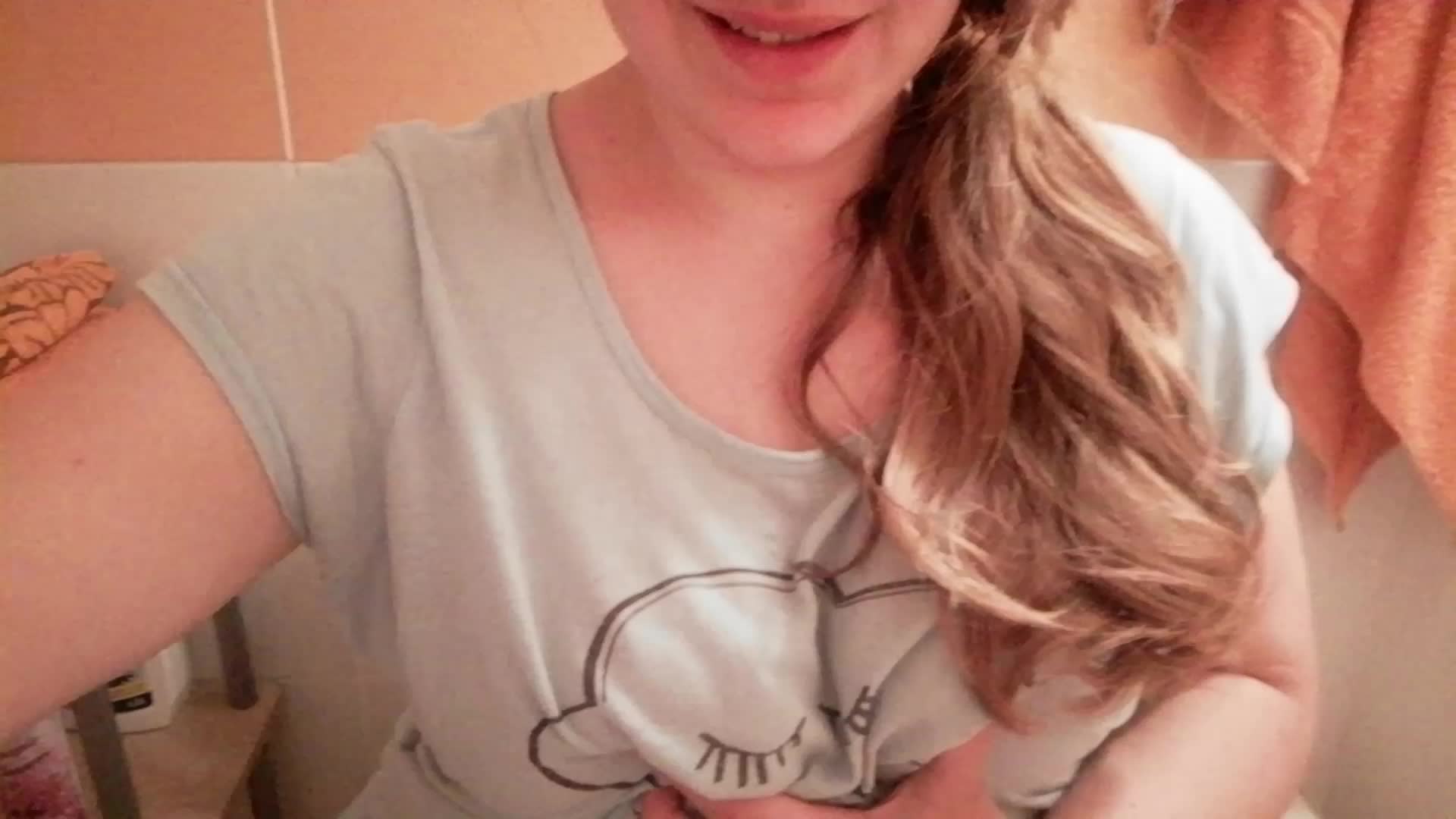 boobs drop | Scrolller