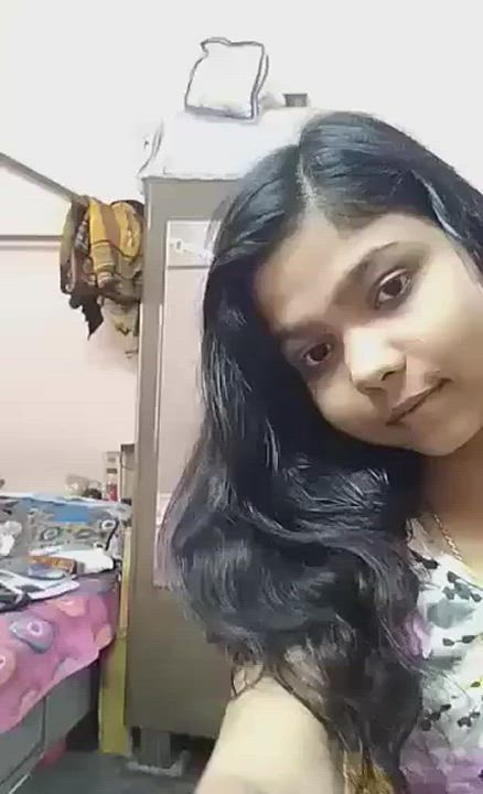 desi college girl 🔥🔥🔥 record herself for his boyfriend and takeoff her clothes full sexy body 🍆💦 ...