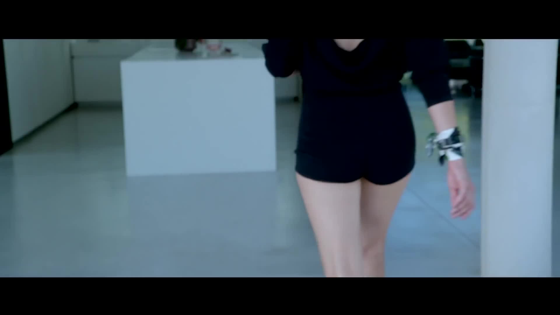 Marion Cotillard - Enter The Game | Scrolller