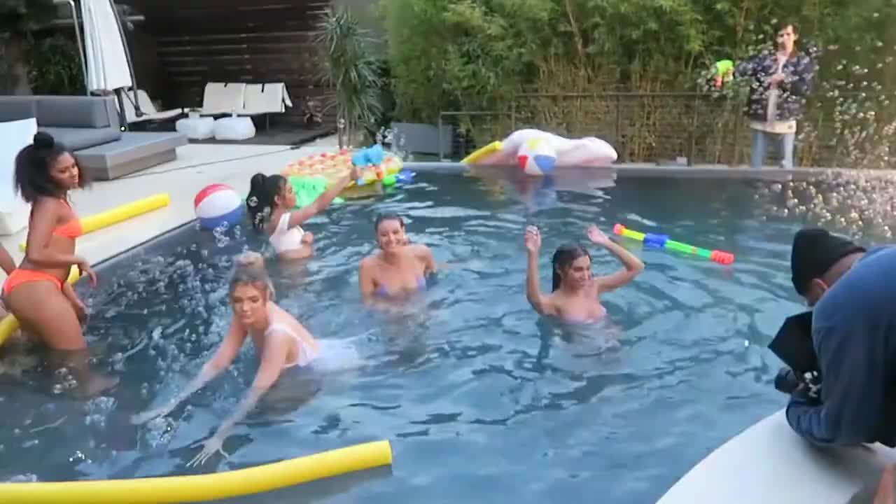 How would you rate her twerking ability? | Scrolller