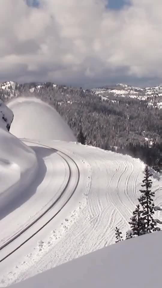 Clearing snow from train tracks | Scrolller