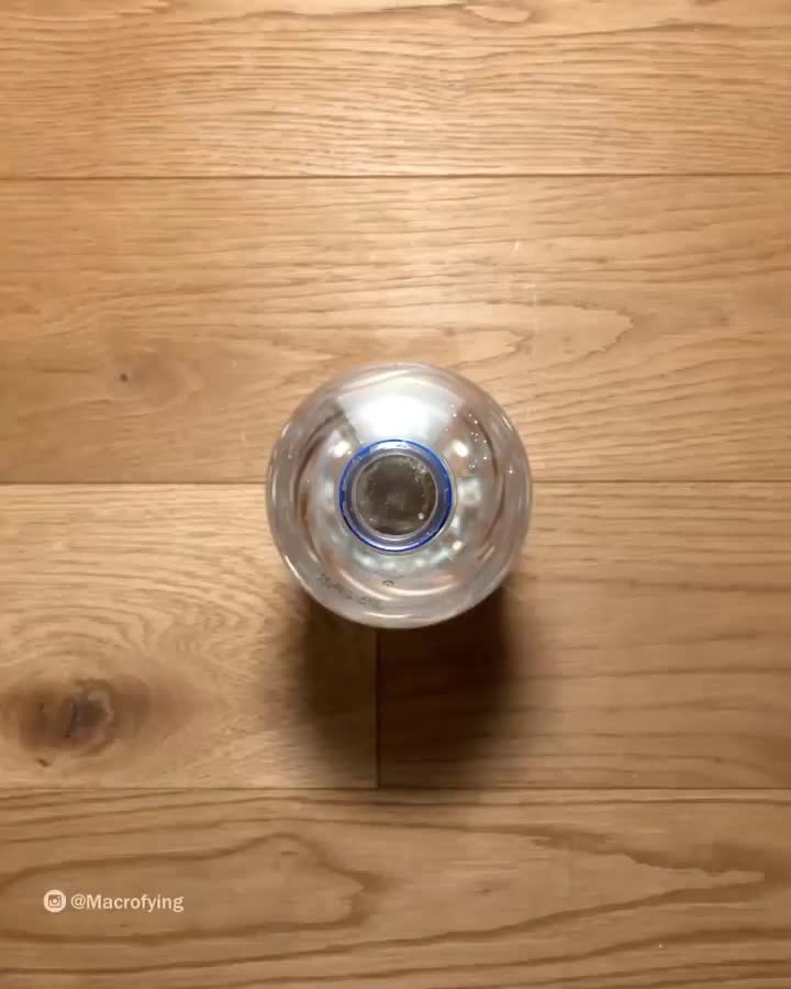 Zooming into a water bottle | Scrolller