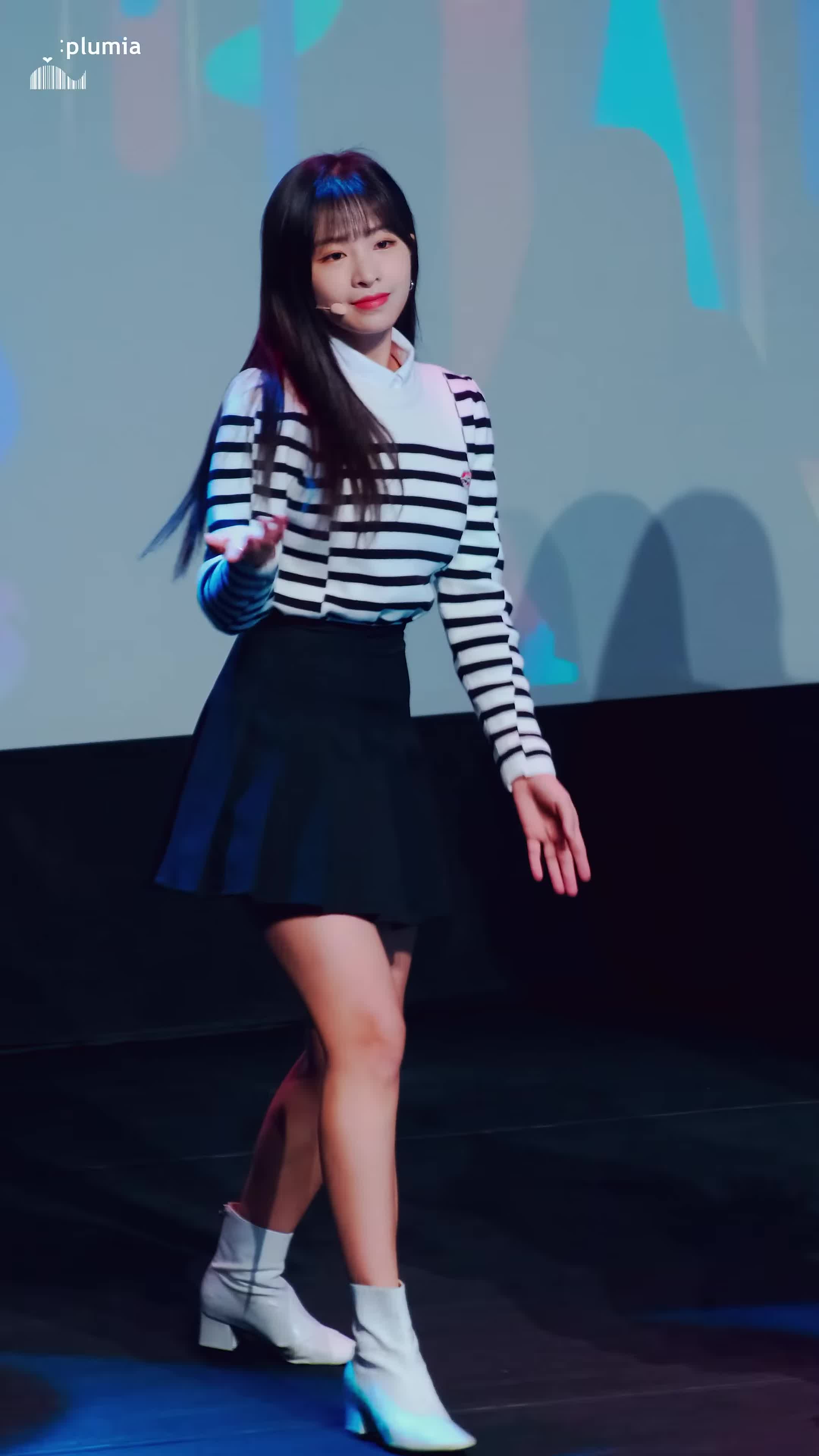 April - Chaewon | Scrolller
