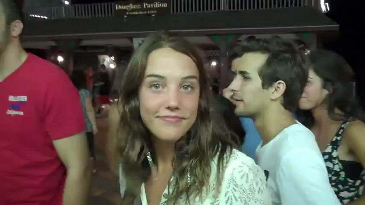 The full video, as far as I know the only video of her huge tongue | Scrolller