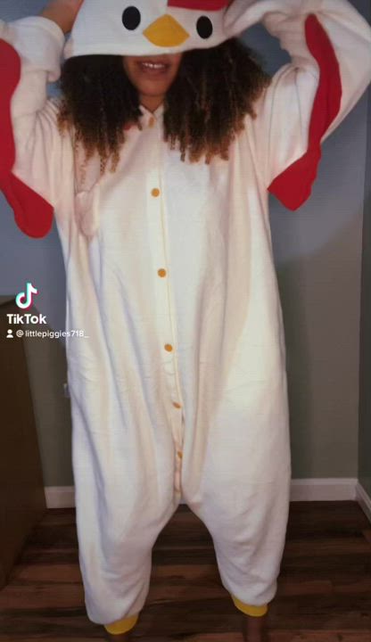 Goofy shenanigans before bed | Scrolller