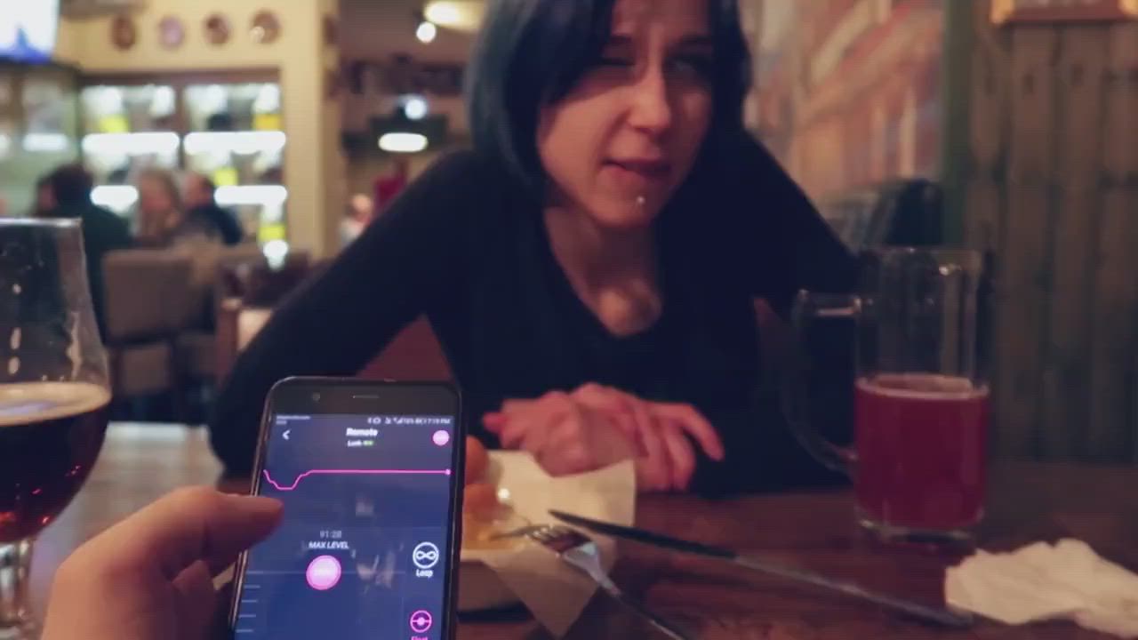 Taking control in the pub | Scrolller