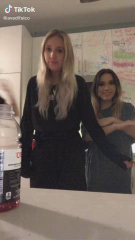 Quick nip in middle | Scrolller