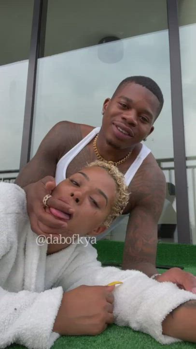 🗣💦 | Scrolller