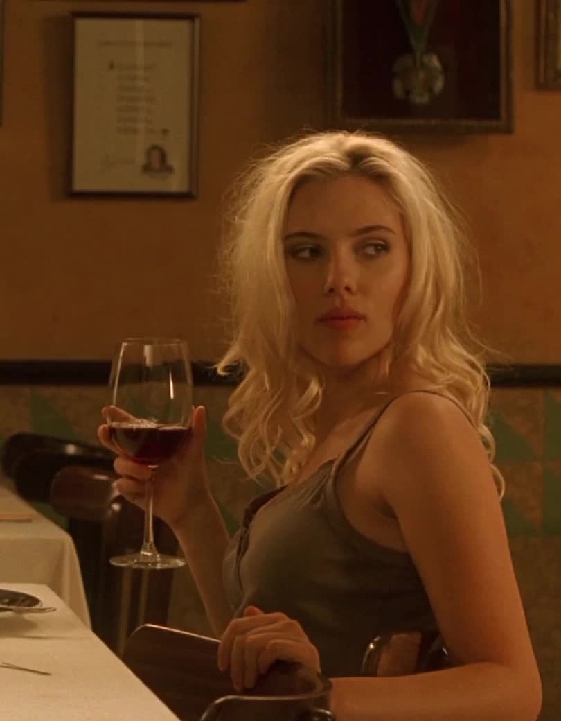 Red Red Wine | Scrolller