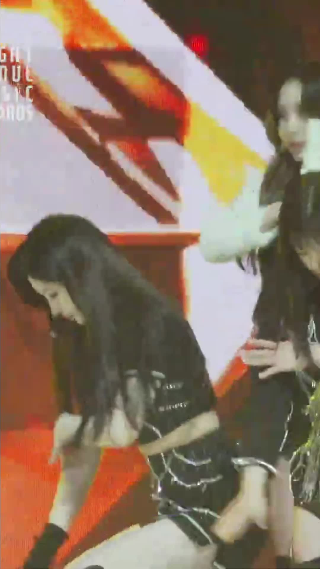 TWICE - Dahyun (with bonus) | Scrolller