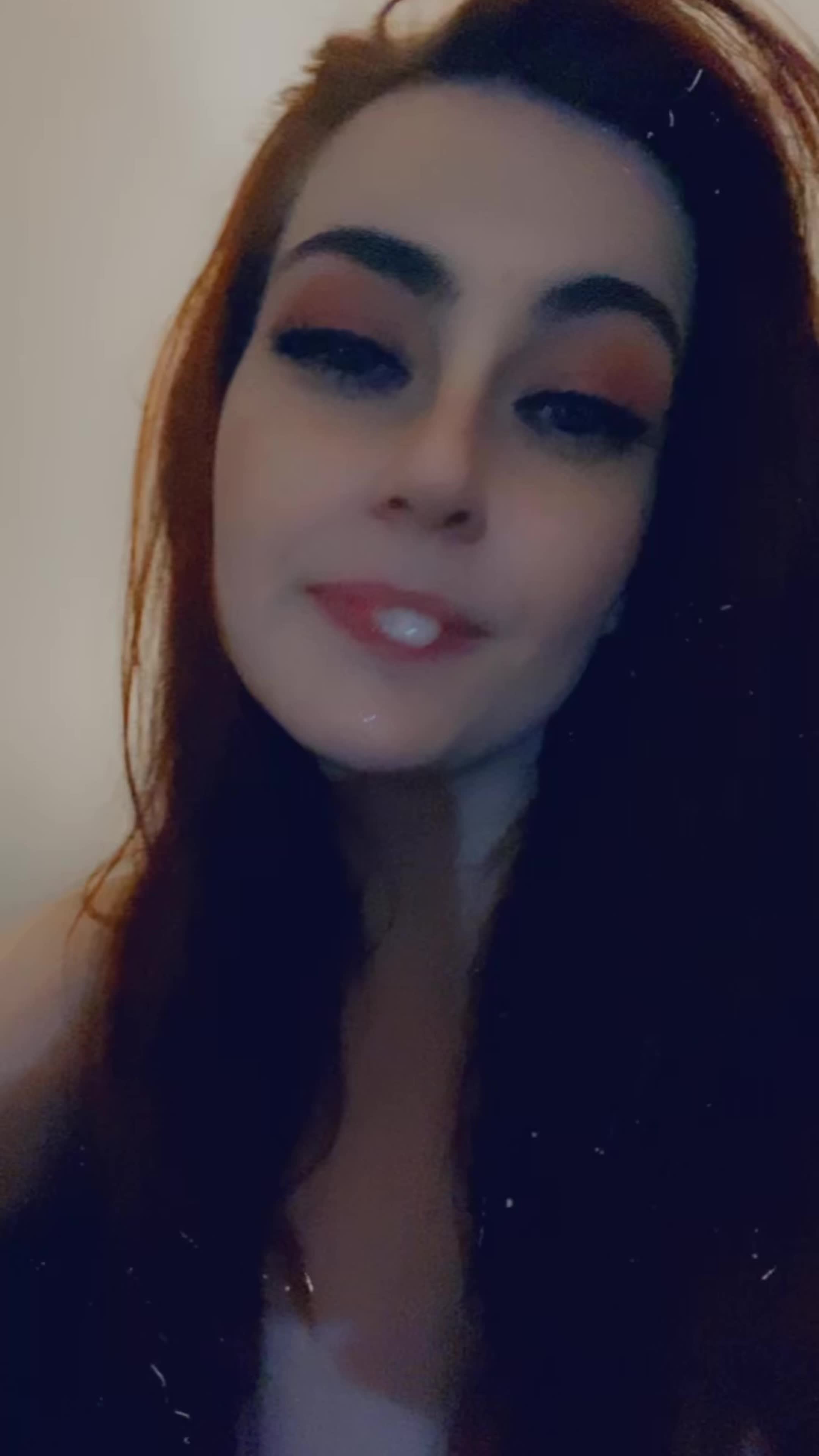 Drooling on my fingers💕 | Scrolller