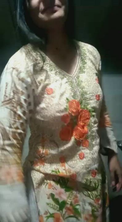 Cute Muslim Girlfriend😍Feels Shy While Stripping Fully Nude On Video Call For Her Long Distance ...