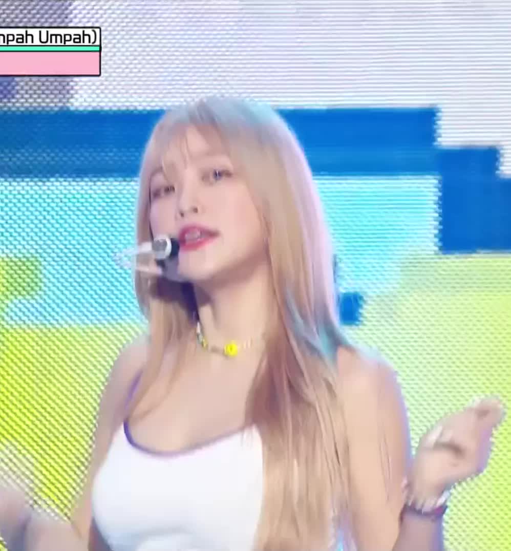 Red Velvet - Bouncy Yeri | Scrolller