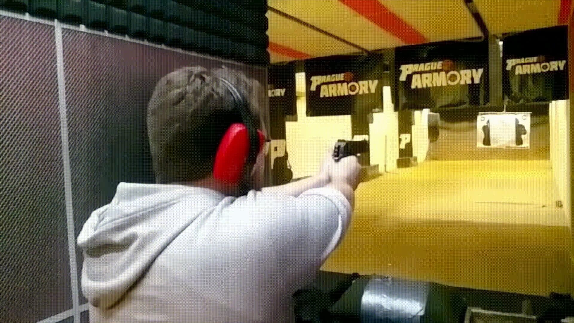 Desert Eagle .50AE - Slow motion | Scrolller