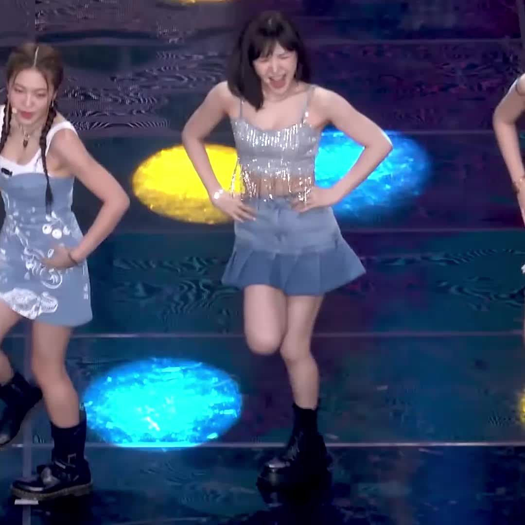 Red Velvet - Wendy | Scrolller