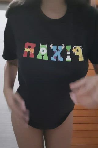 Sneaky reveal in the bathroom 🤫 [OC] | Scrolller