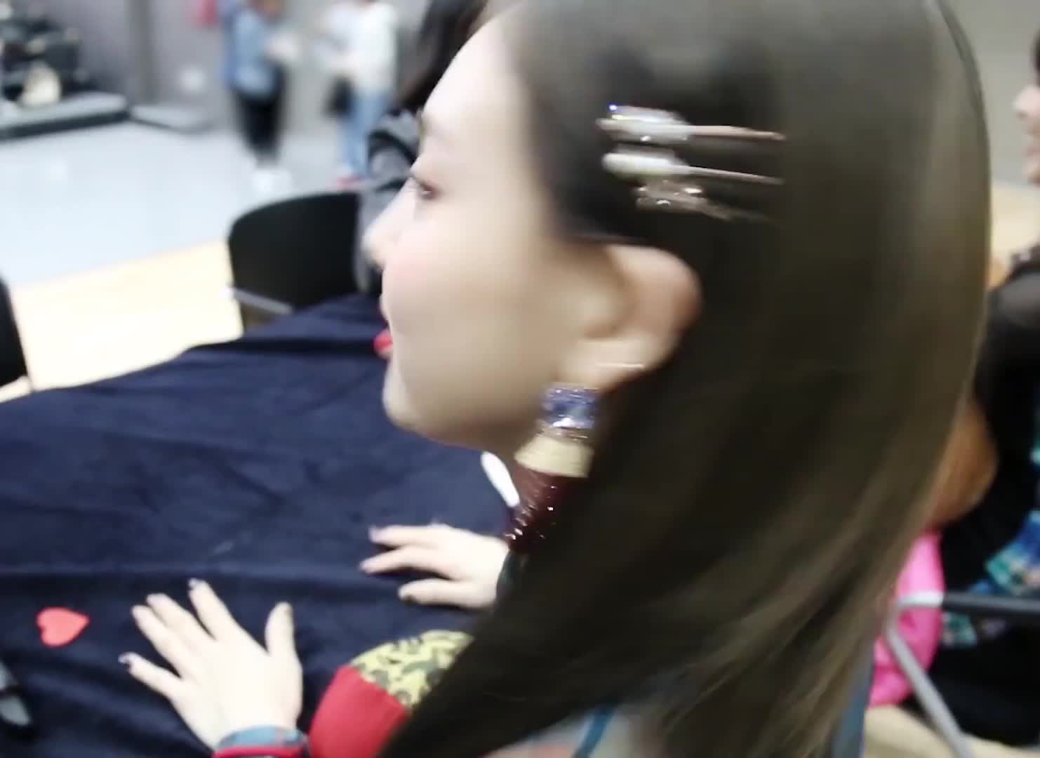 Nayeon - close up, waves | Scrolller