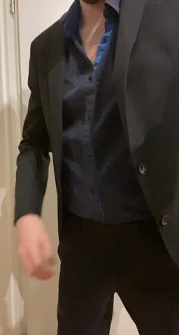 yes... that's an invitation! | Scrolller