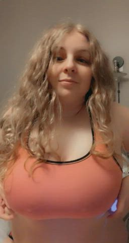 Quick drop 🙈 | Scrolller