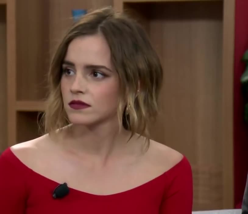 Emma Watson | Scrolller