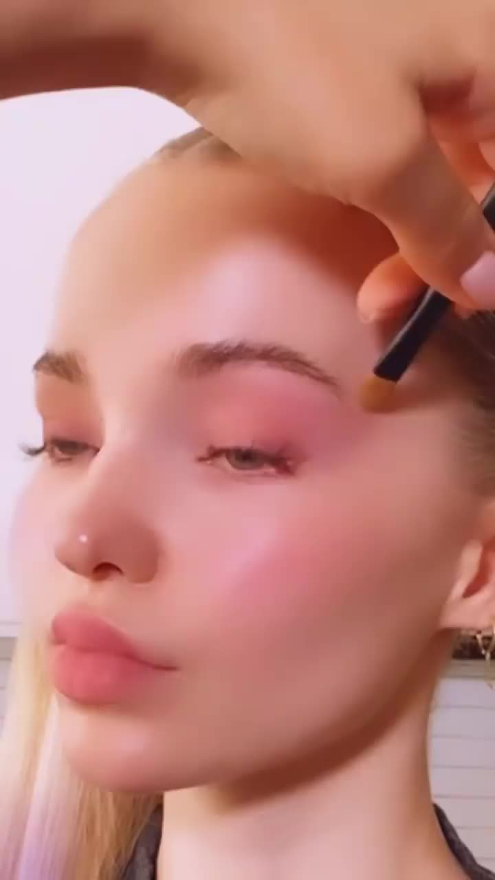 Cute dimple | Scrolller