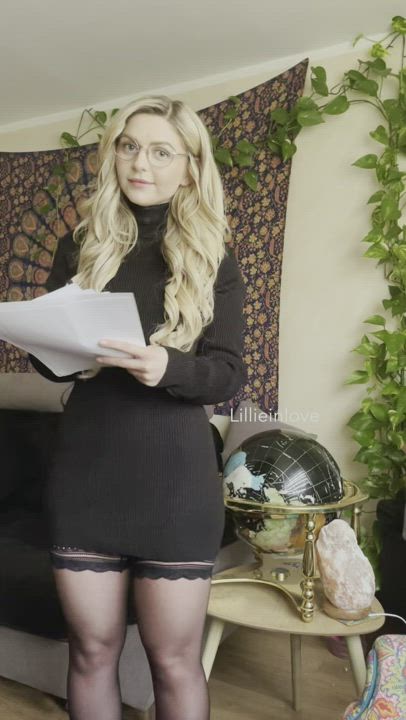 SuperGirl by Lillieinlove.. never trust a book by its cover! 📚 | Scrolller