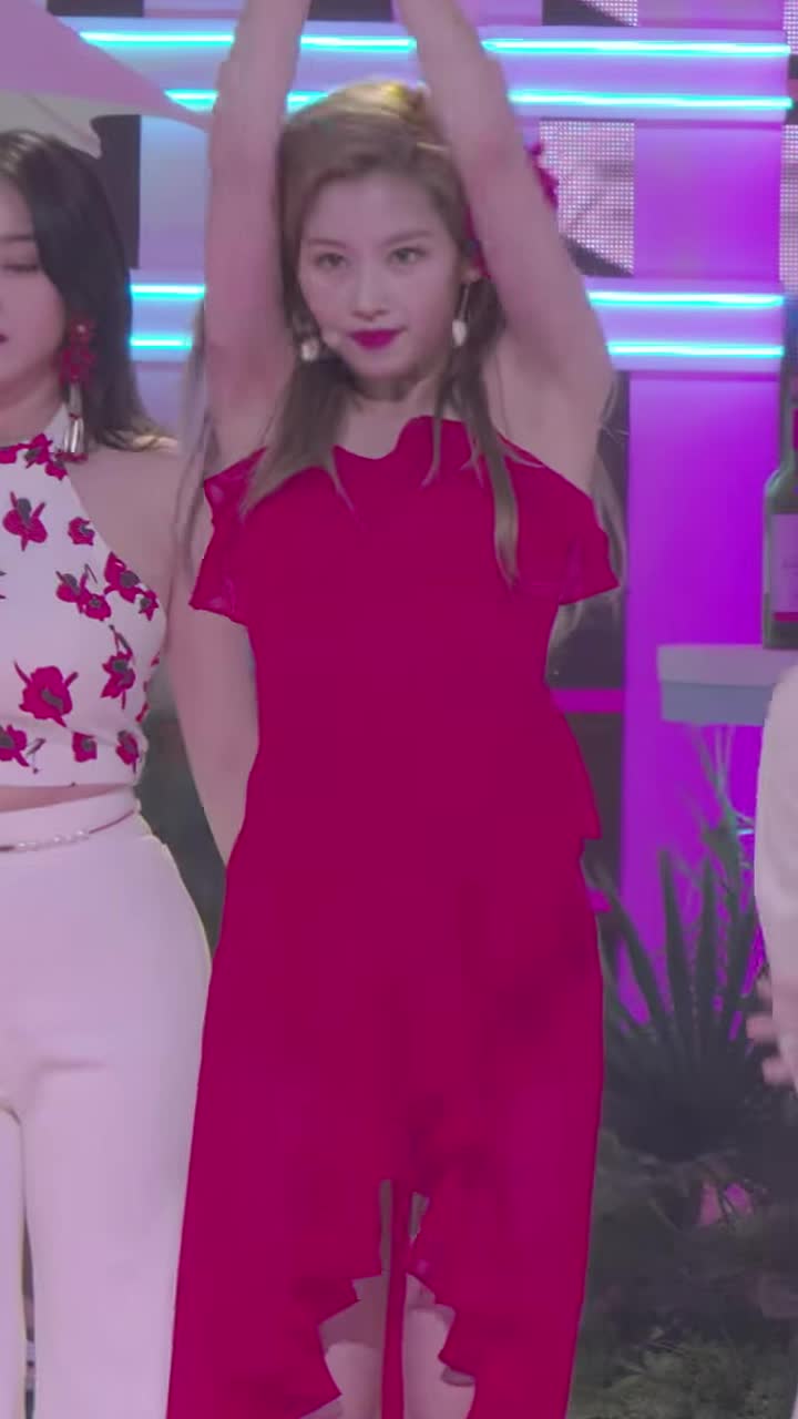 TWICE - Sana, Jeongyeon, Jihyo & Momo | Scrolller