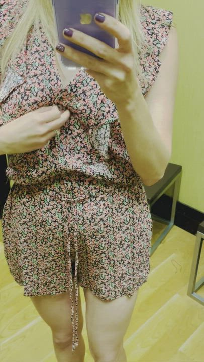 This is what all MILFs do in the changing room, right? (35f) | Scrolller