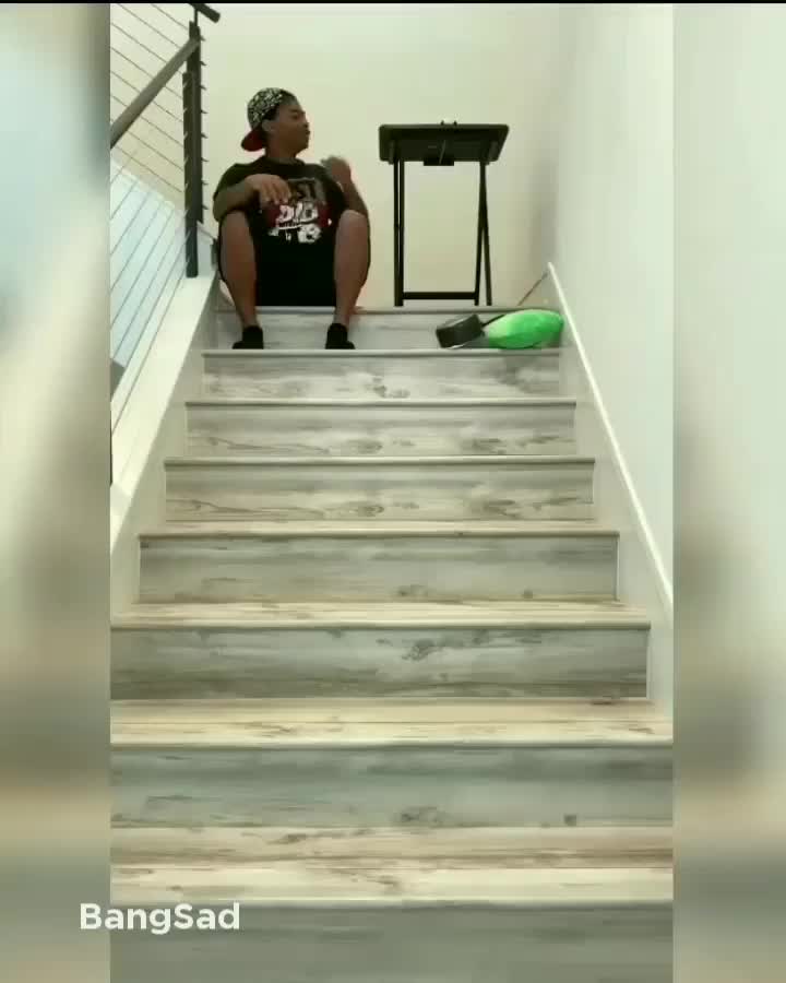 My hips were made for breeding | Scrolller