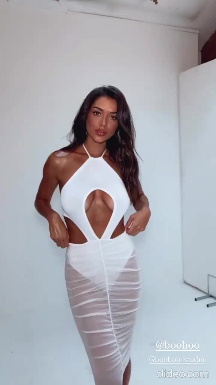 On set II | Scrolller